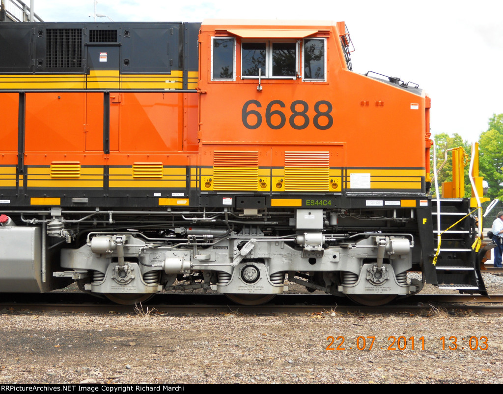 BNSF 6688